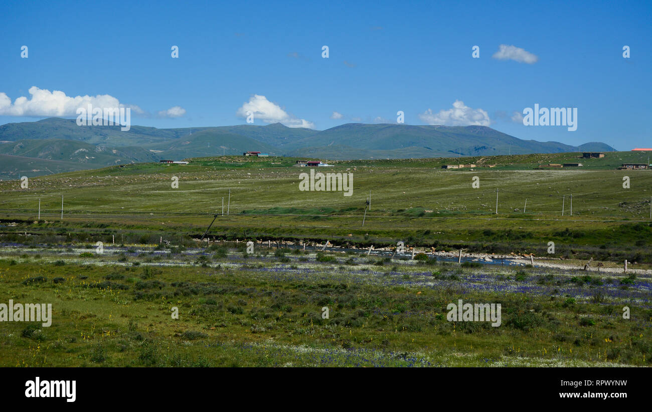 Mountain scenery of Garze Tibetan Autonomous Prefecture, Sichuan, China ...