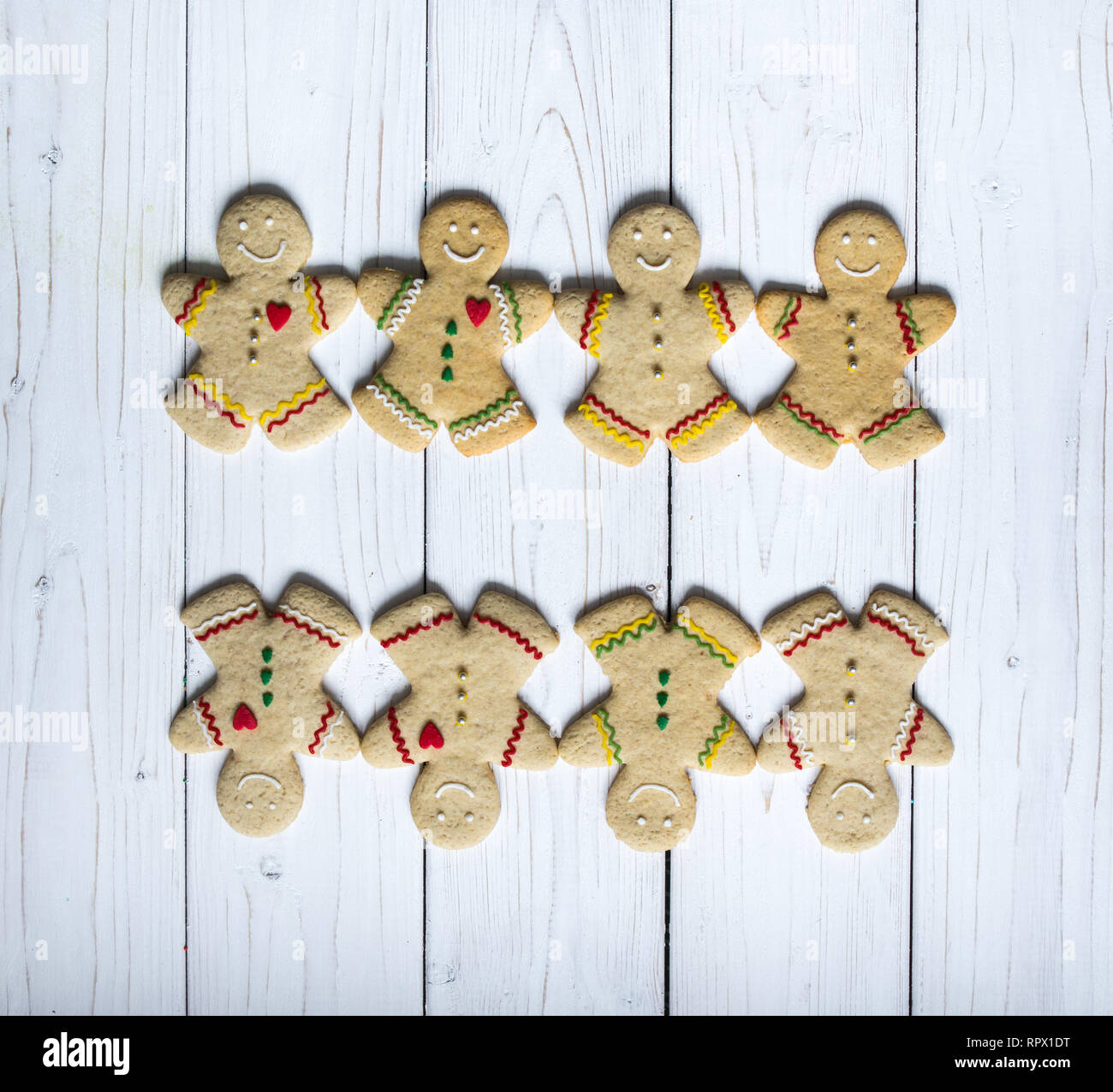 Gingerbread heart decorated men hi-res stock photography and images - Alamy