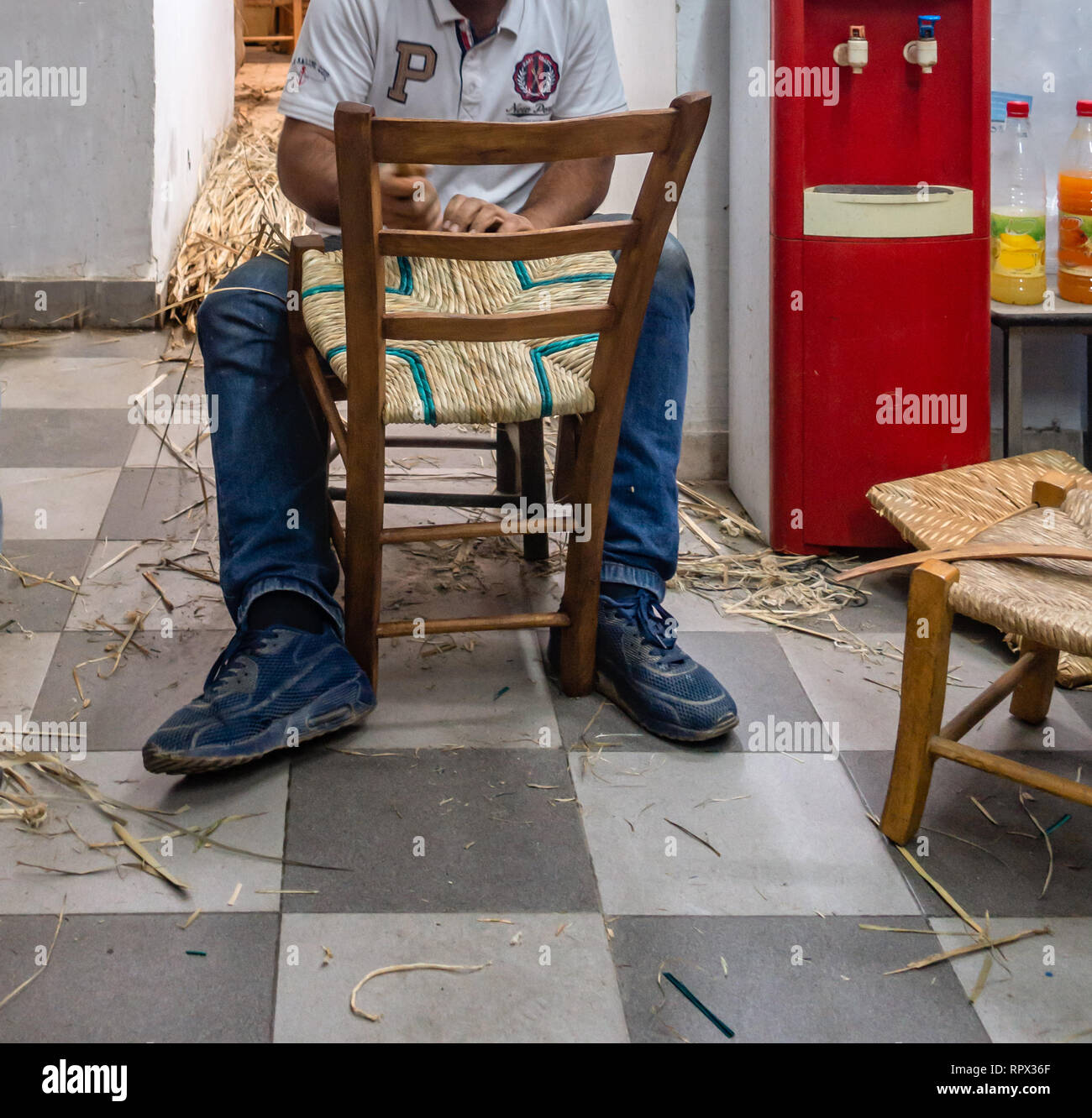 Traditional chair making hi-res stock photography and images - Alamy