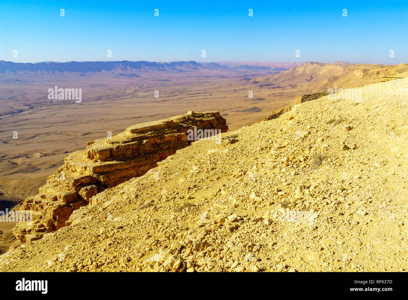 Landscape of Makhtesh (crater) Ramon, in the Negev Desert, Southern ...
