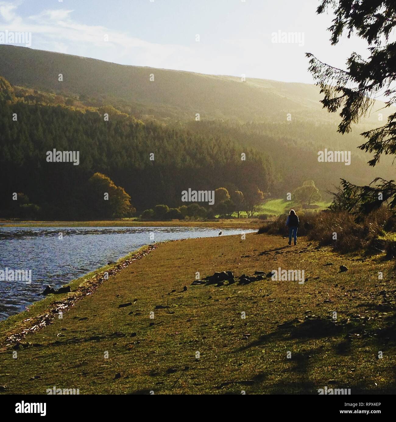 Welsh lake hi-res stock photography and images - Alamy