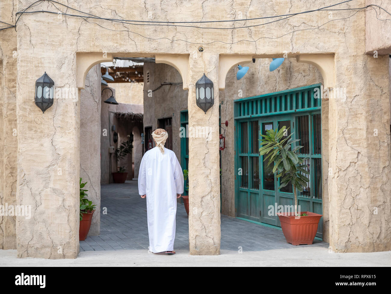 Dubai outdoor market hi-res stock photography and images - Alamy