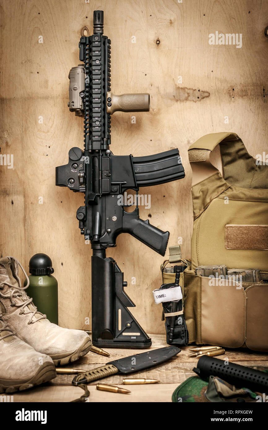 Leaning wall force hi-res stock photography and images - Alamy