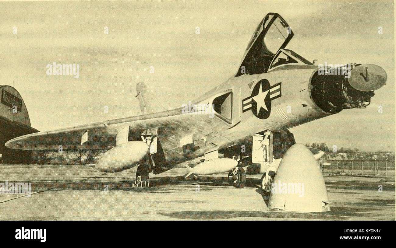 Apron radar hi-res stock photography and images - Alamy