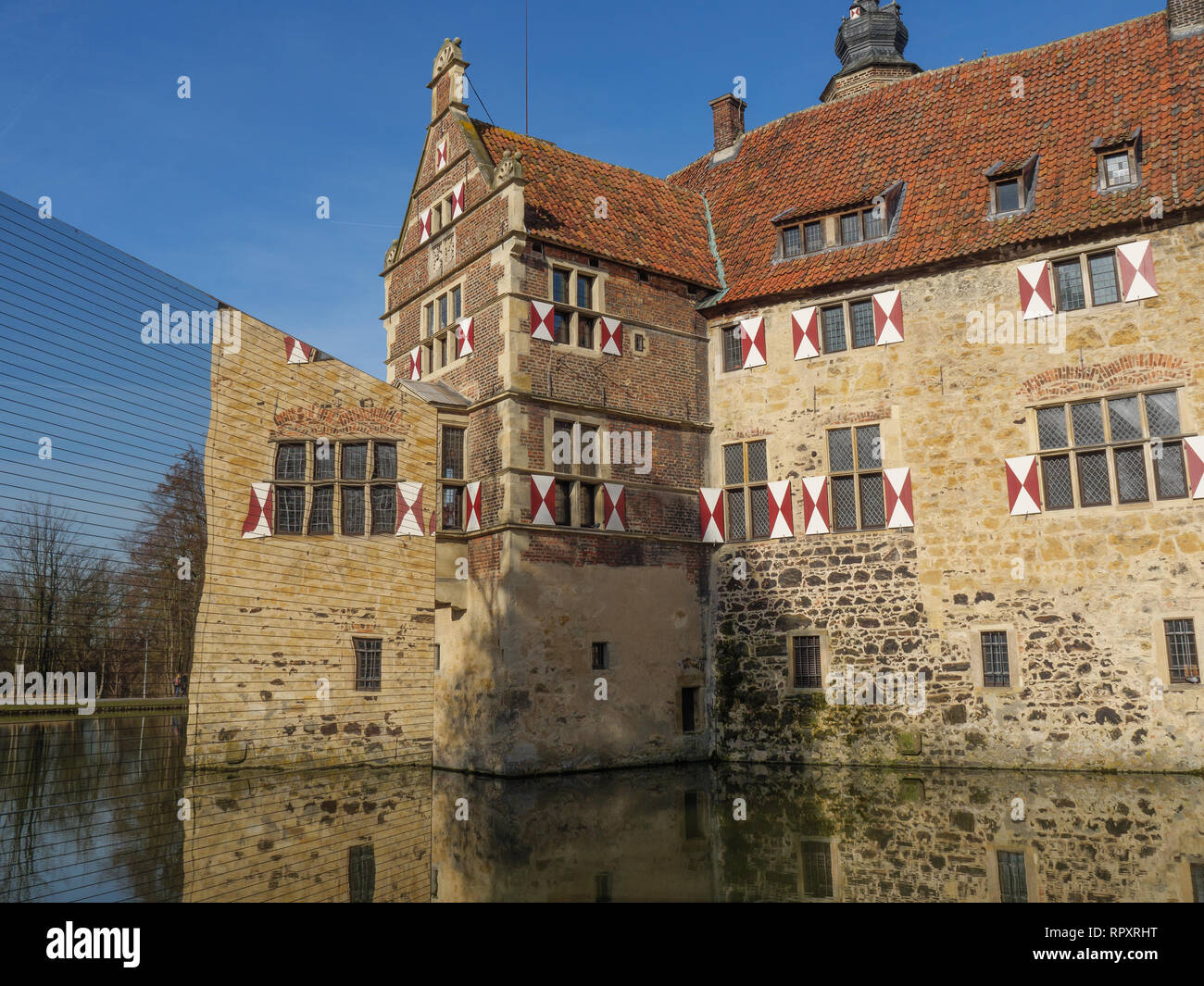 the castle of vischering in germany Stock Photo - Alamy