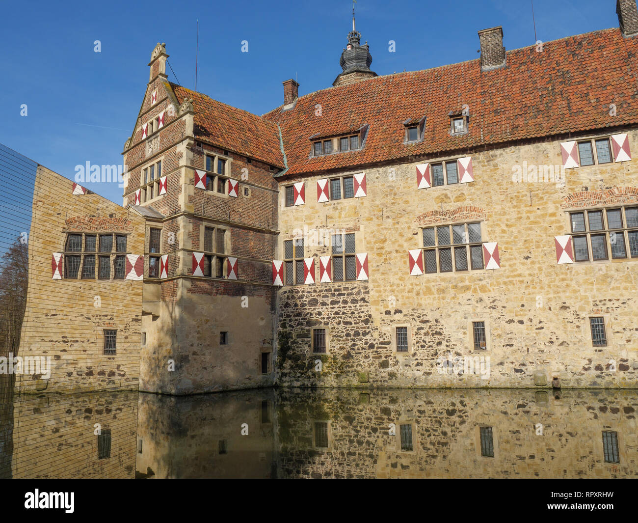 the castle of vischering in germany Stock Photo - Alamy