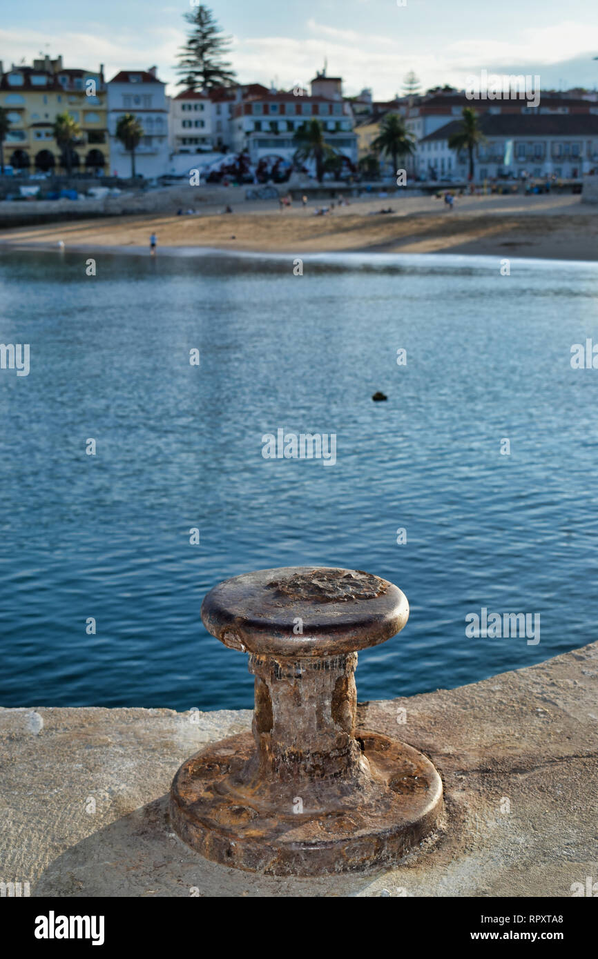 Metal Post Front and Center on Dock, No Boats Tied Stock Photo - Alamy