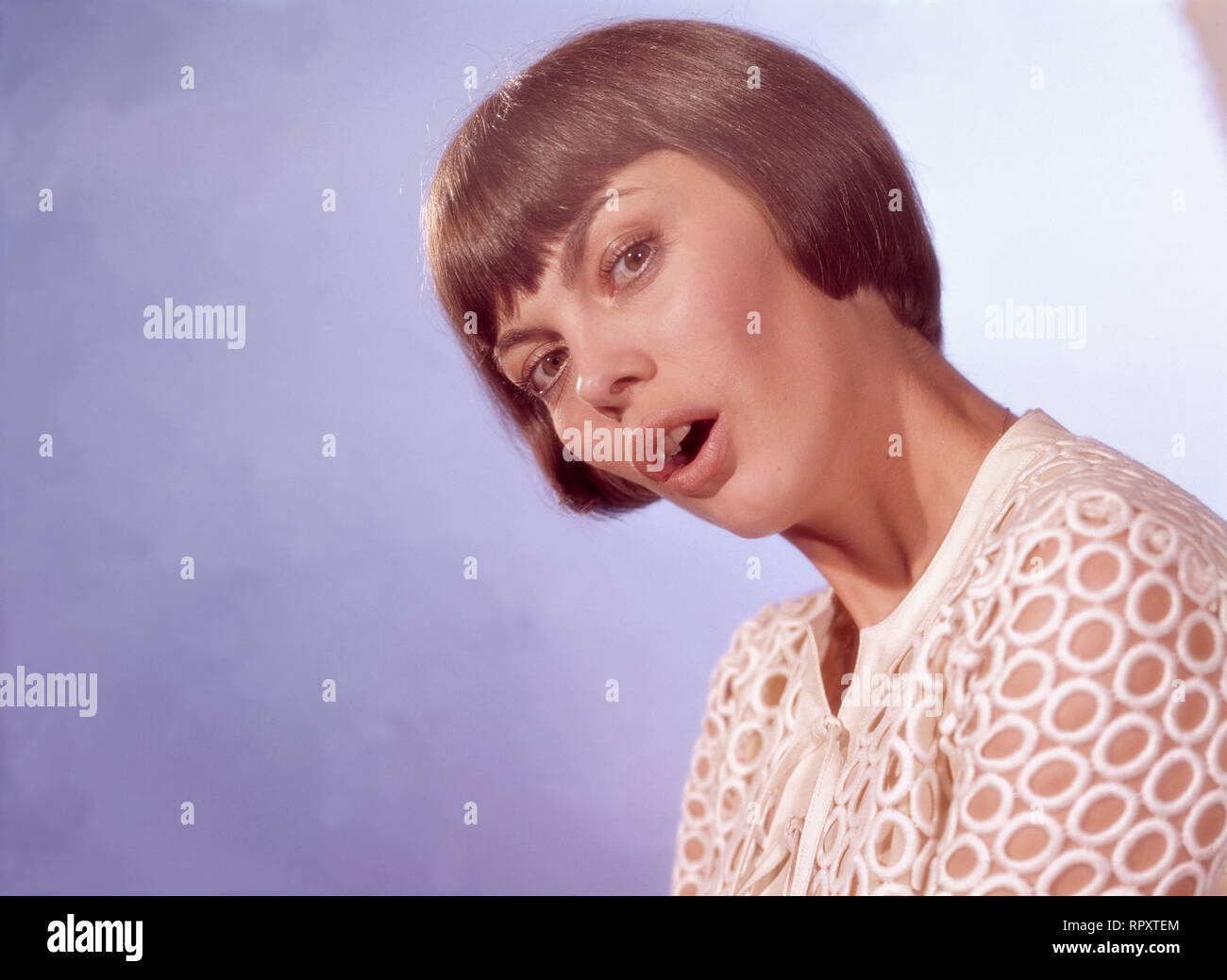 MIREILLE MATHIEU, Anfang der 1970er Jahre Stock Photo - Alamy