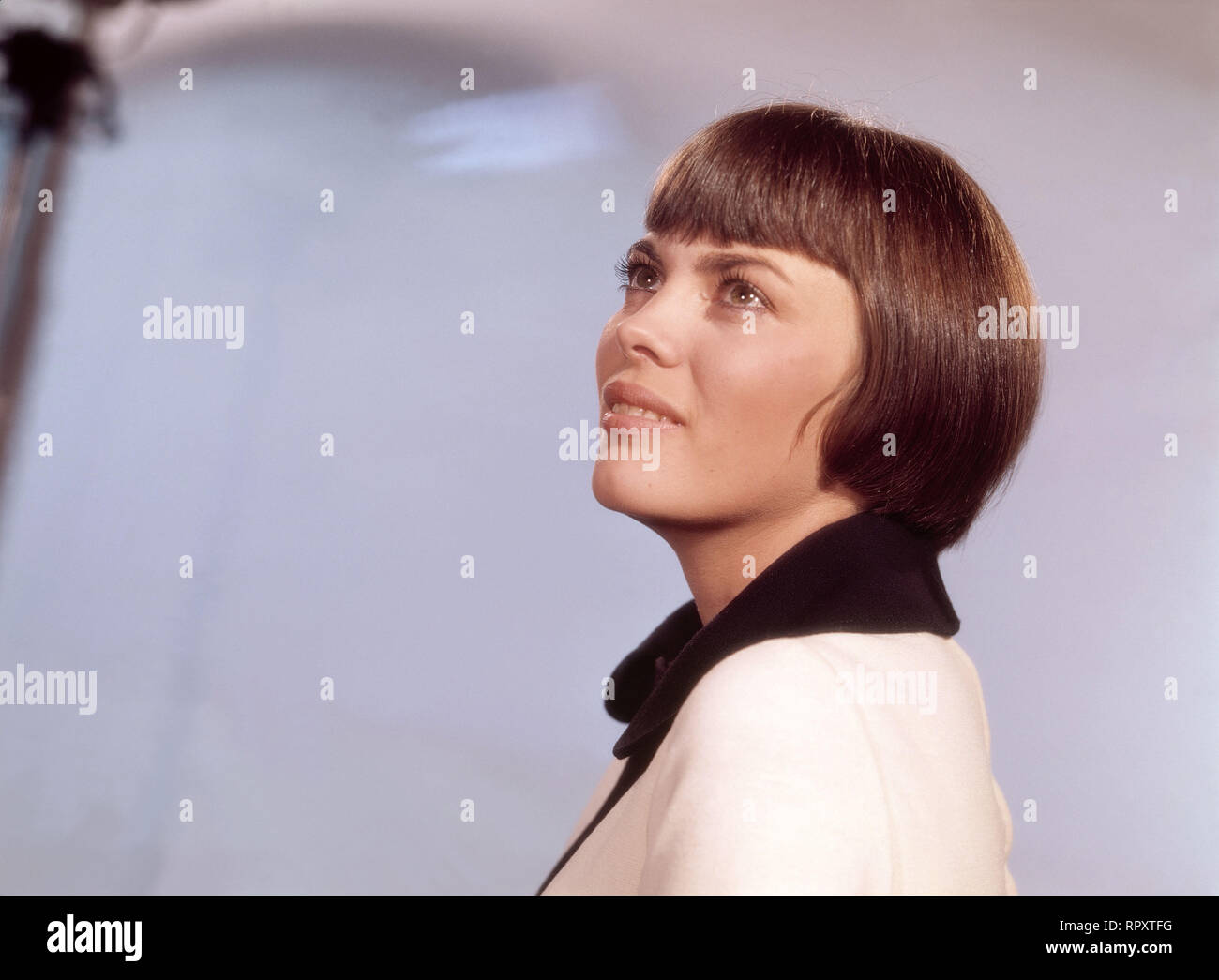 MIREILLE MATHIEU, Anfang der 1970er Jahre Stock Photo - Alamy