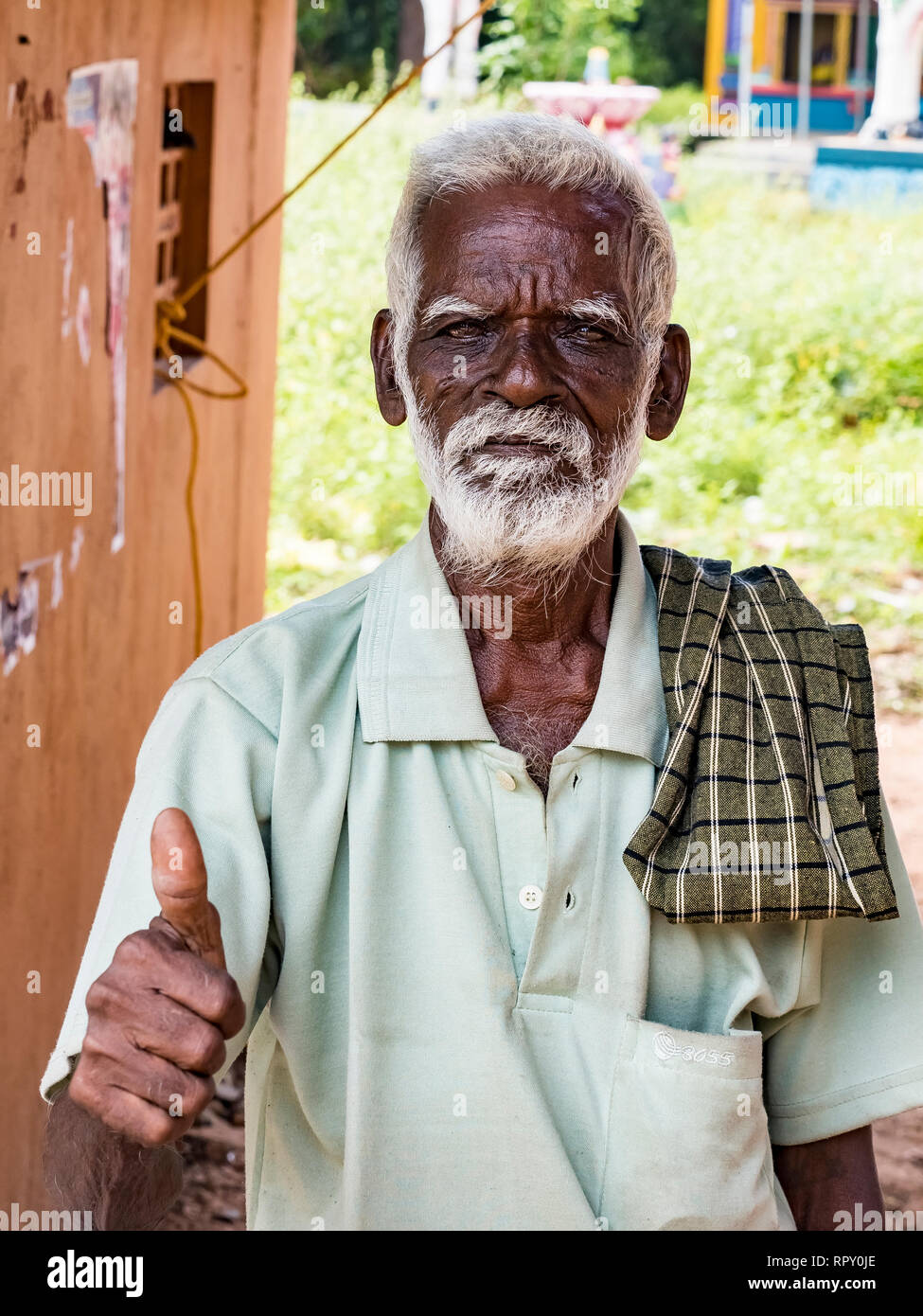 Indian poor man hi-res stock photography and images - Alamy