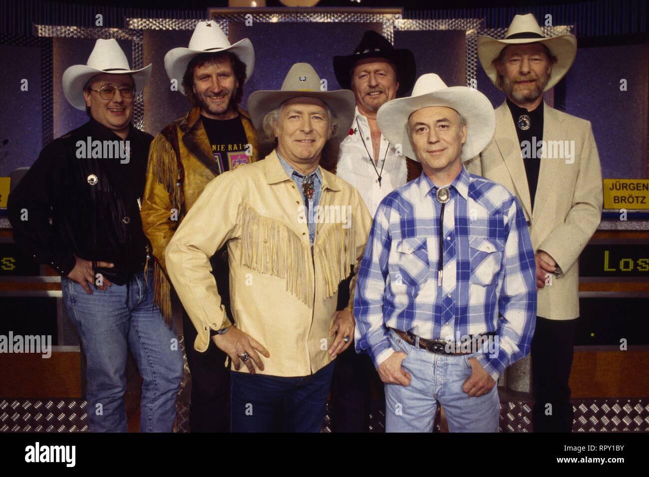 Country band truck stop hi-res stock photography and images - Alamy