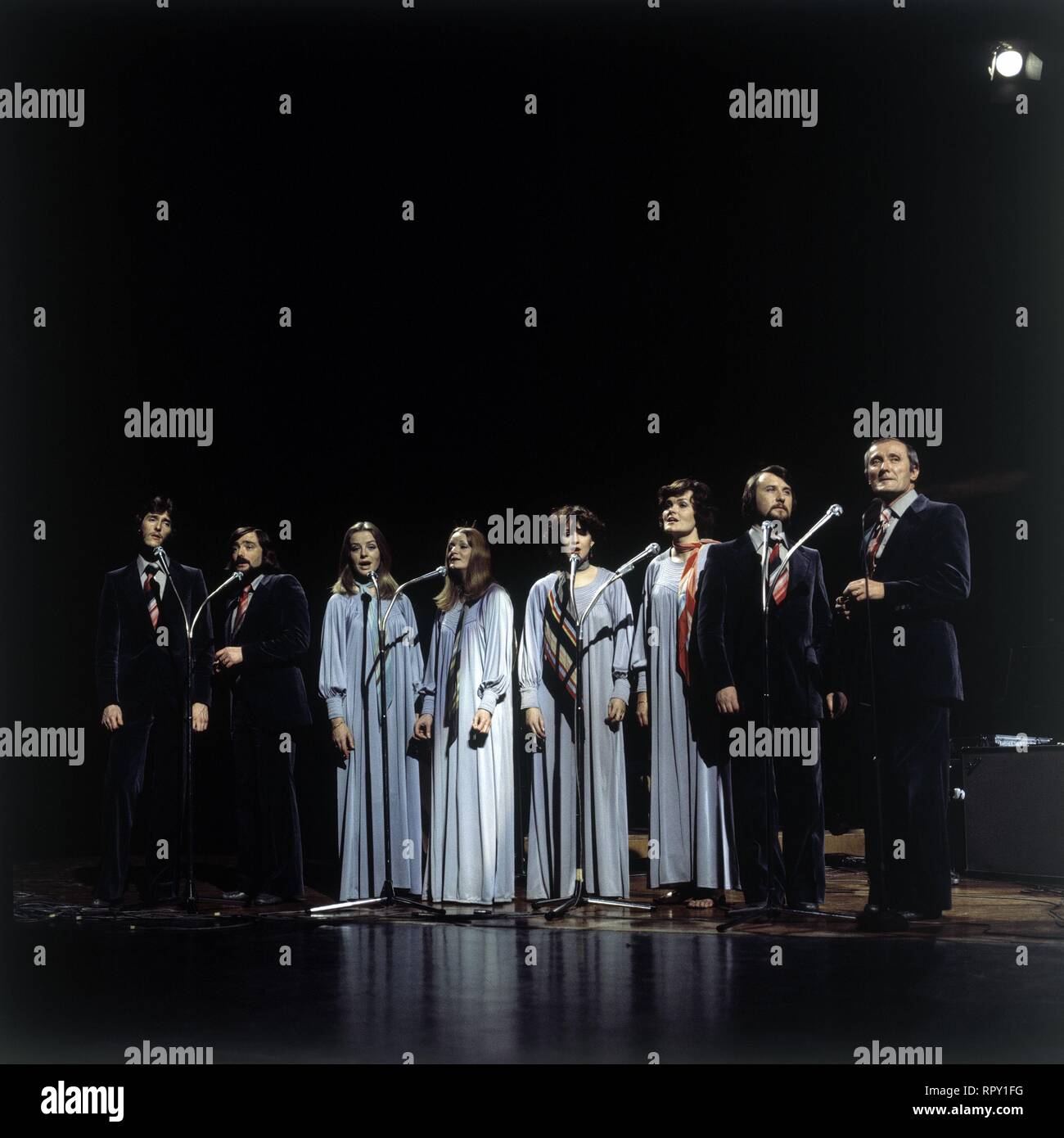 Swingle singers ii 1976 hi-res stock photography and images - Alamy
