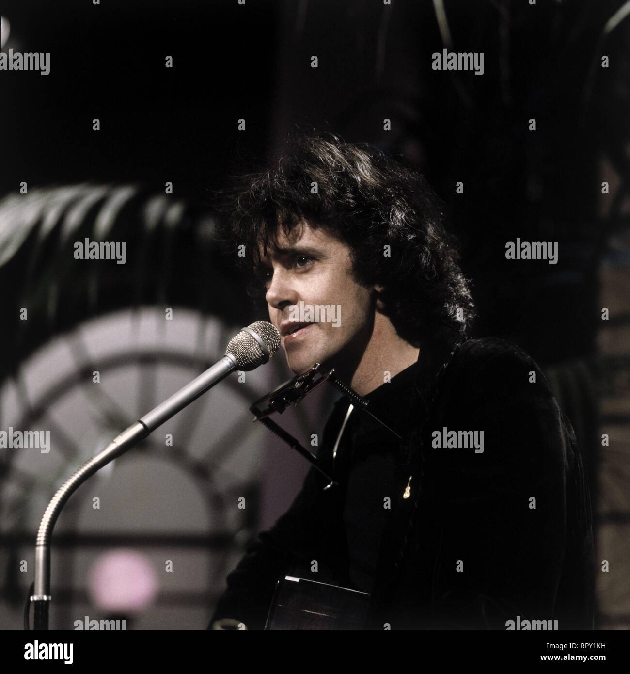 Donovan singer hi-res stock photography and images - Alamy