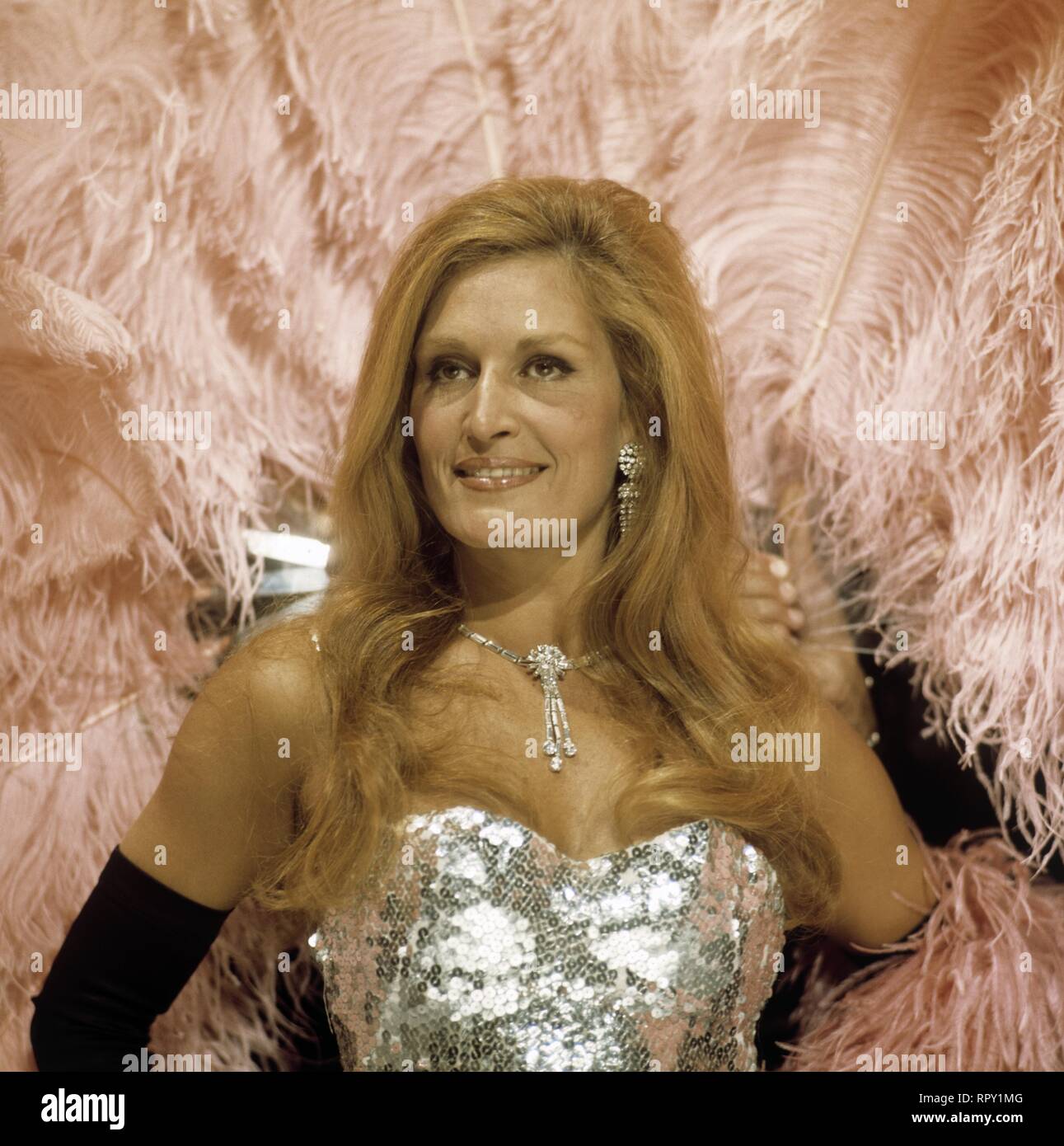 Dalida 1977 hi-res stock photography and images - Alamy