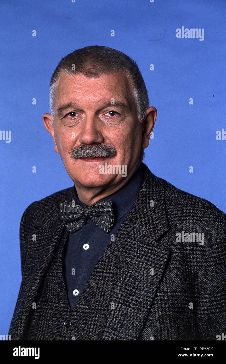 KARL-HEINZ VON HASSEL / KARL-HEINZ VON HASSEL / Überschrift: KARL-HEINZ ...