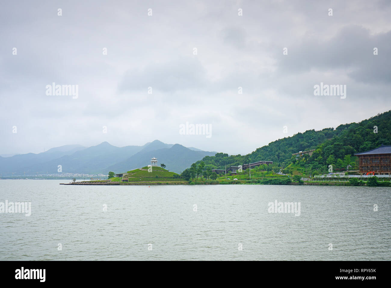 Cloudy day view of the Dong Qiang lake located in Ningbo Shi, Zhejiang ...