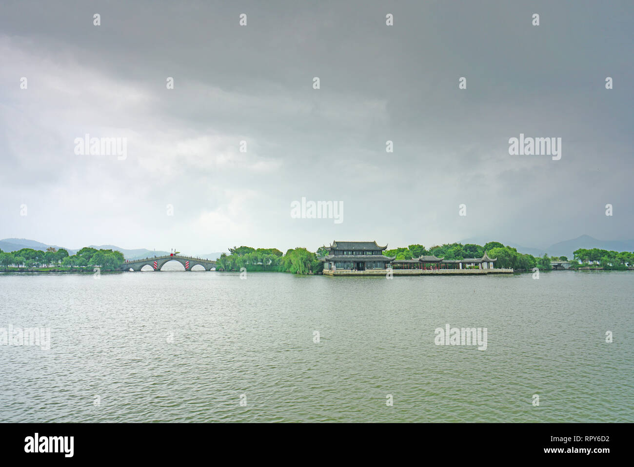 Cloudy day view of the Dong Qiang lake located in Ningbo Shi, Zhejiang ...