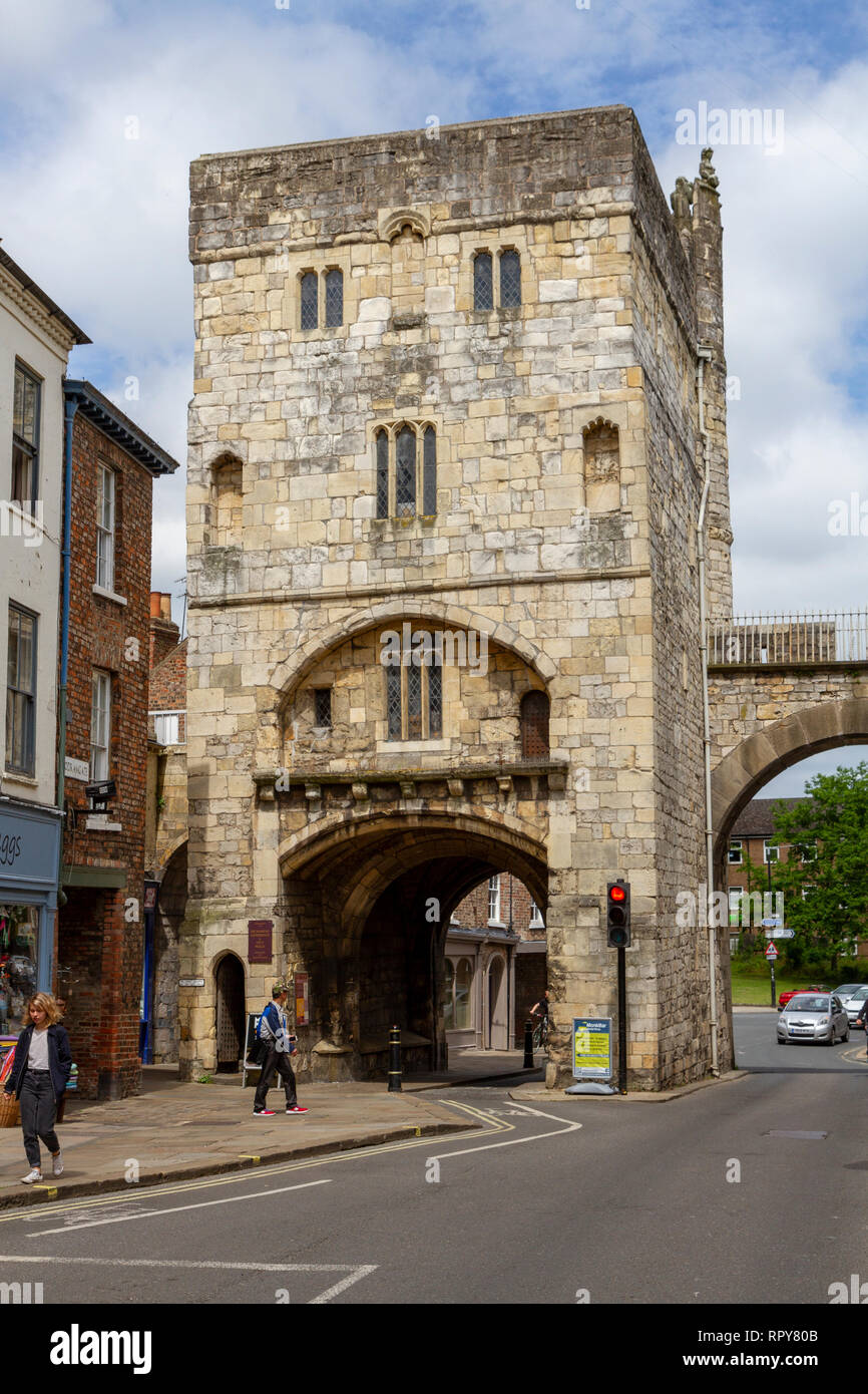 Roman gatehouse hi-res stock photography and images - Alamy