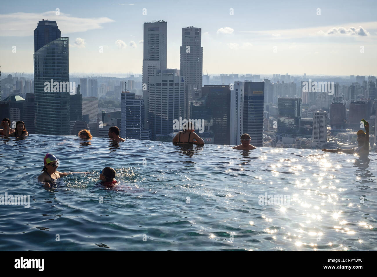 Infinity pool on rooftop hi-res stock photography and images - Alamy