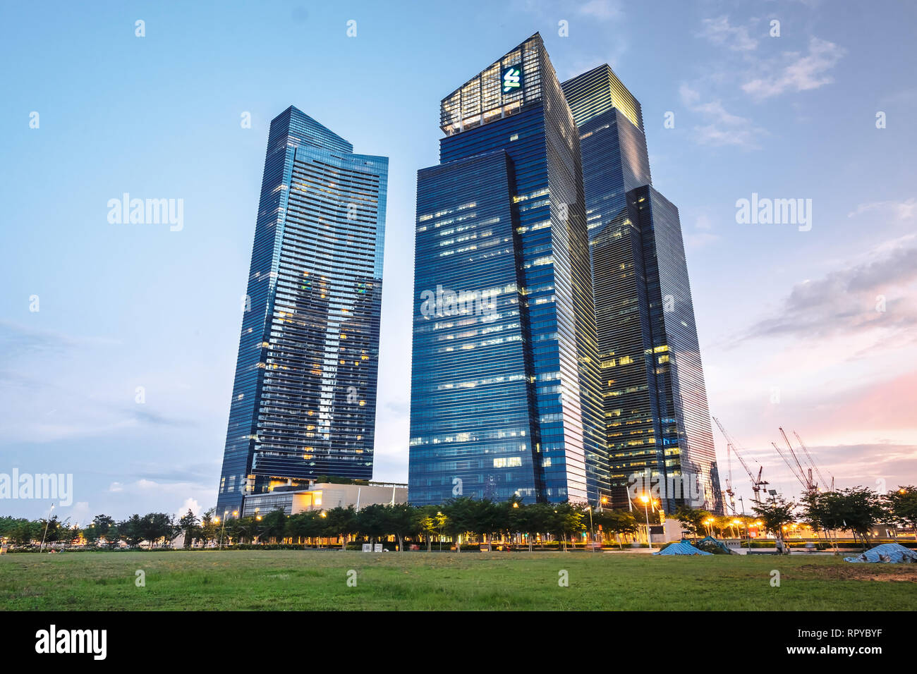 The modern city of Singapore Stock Photo - Alamy