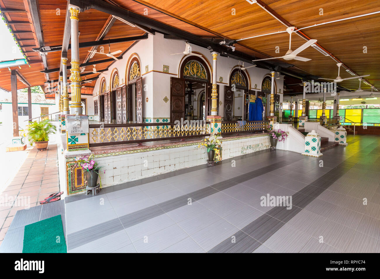 Tranquerah Mosque, Masjid Tranquerah, Melaka, Malaysia Stock Photo - Alamy