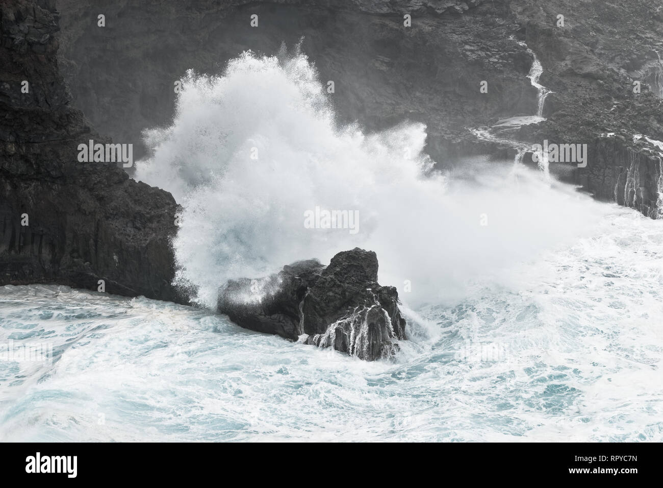 Black and white stormy sea and cliffs hi-res stock photography and ...