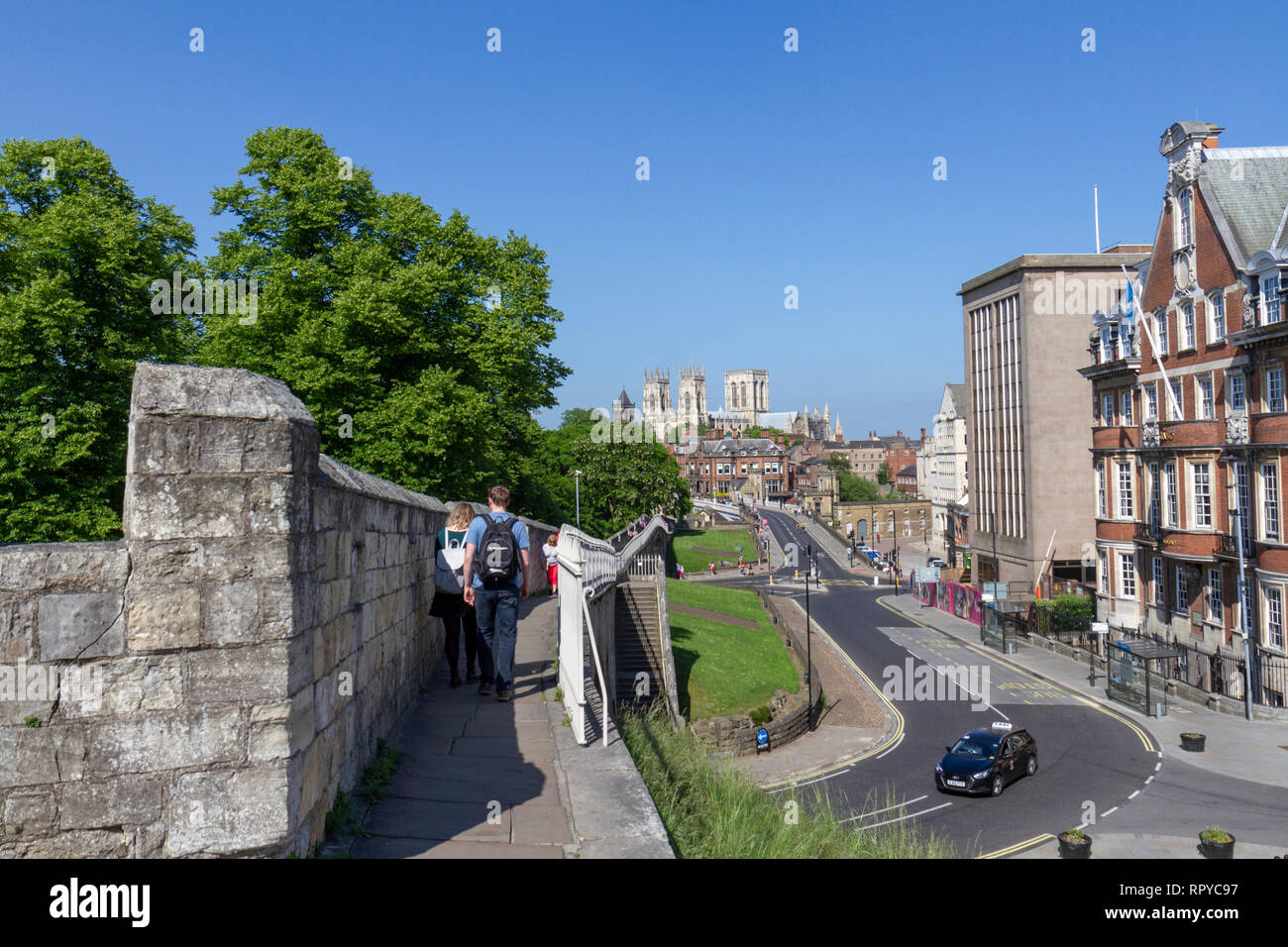 York city wall york minster hi-res stock photography and images - Alamy