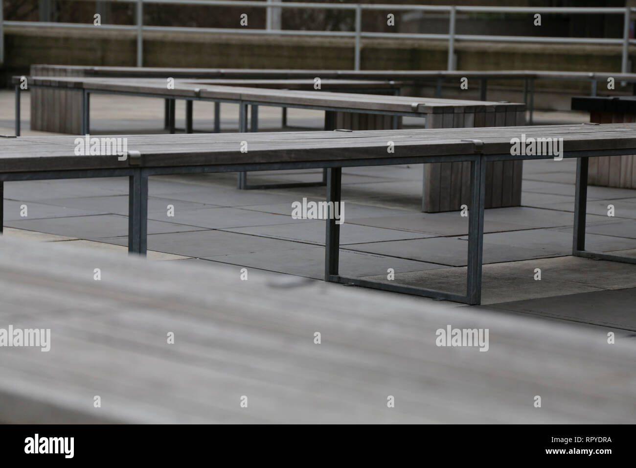 Tate modern concrete and stairs hi-res stock photography and images - Alamy