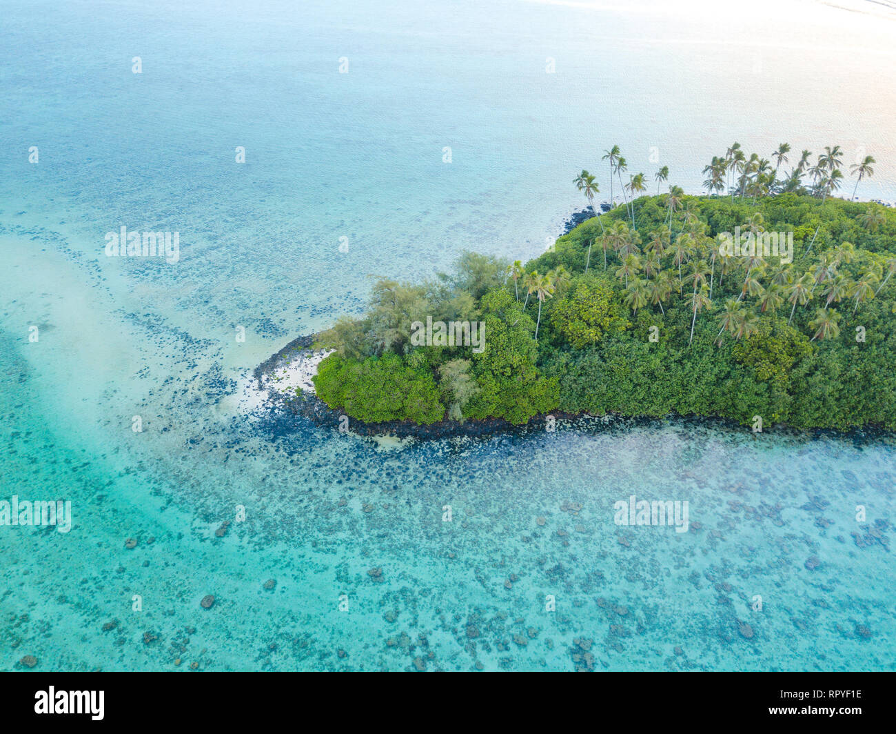 An aerial view of Muri Lagoon on Rarotonga in the Cook Islands Stock ...