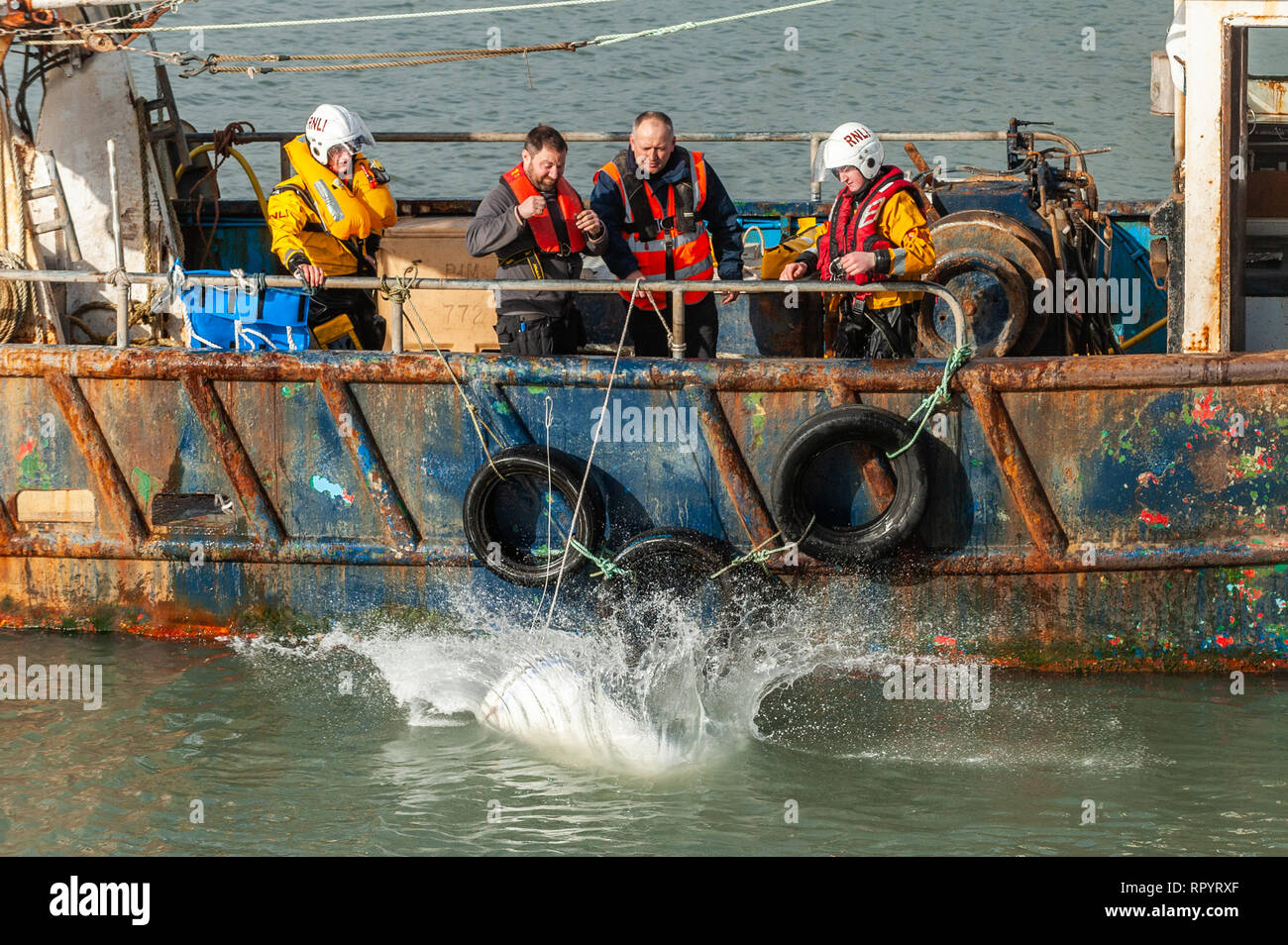 Inflatable liferaft hi-res stock photography and images - Alamy