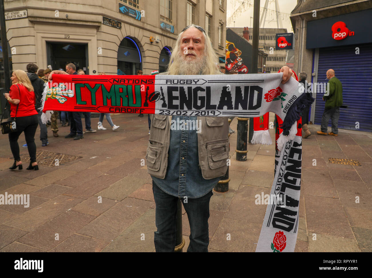 English rugby supporters hi-res stock photography and images - Alamy
