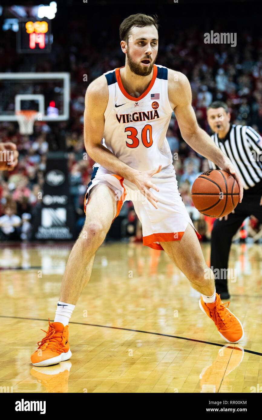 Virginia Cavaliers forward Jay Huff (30) during the NCAA College ...