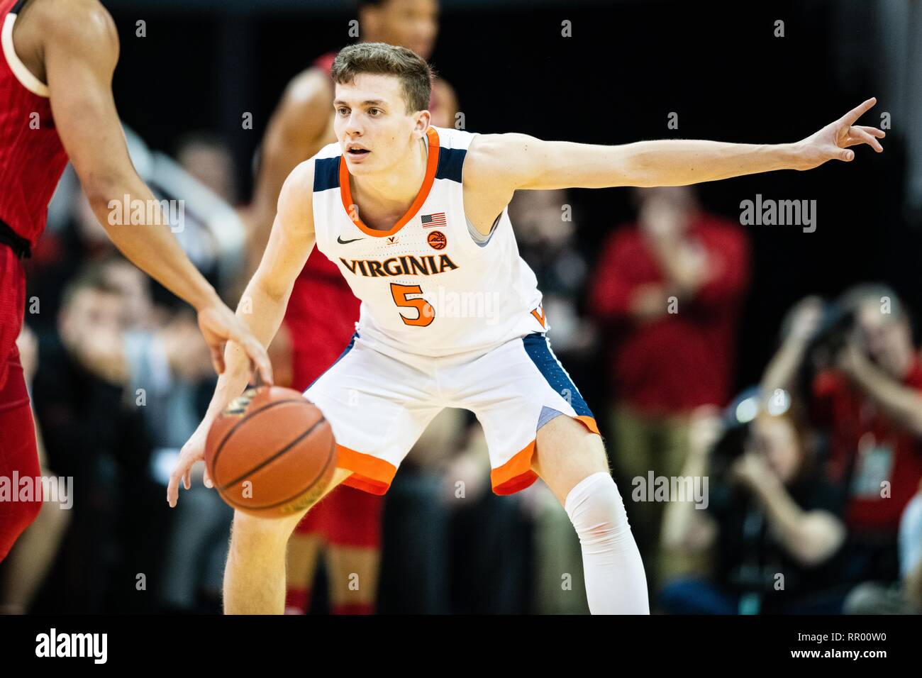 Virginia Cavaliers guard Kyle Guy (5) during the NCAA College ...