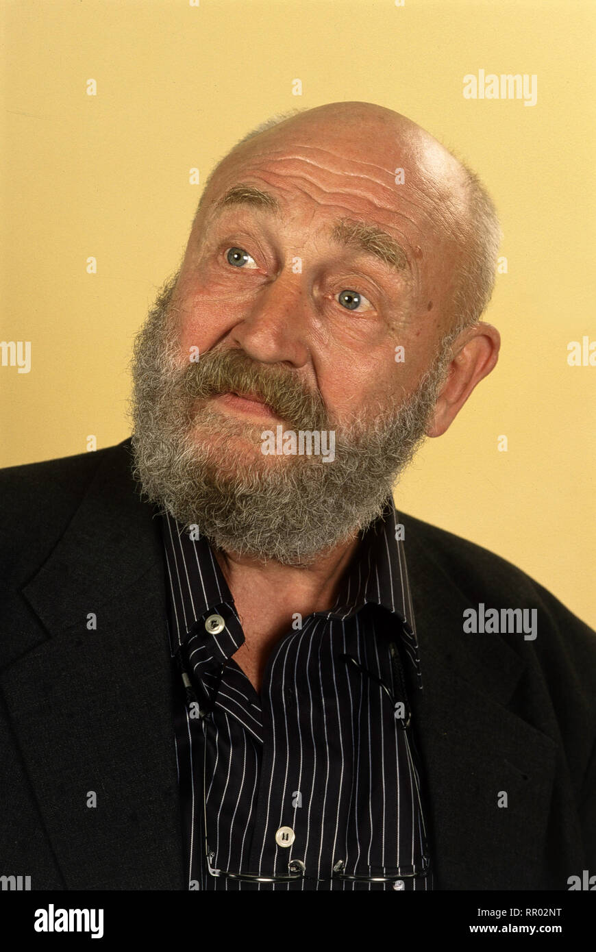 ROLF HOPPE / ROLF HOPPE, 7/01 / Überschrift: ROLF HOPPE Stock Photo - Alamy