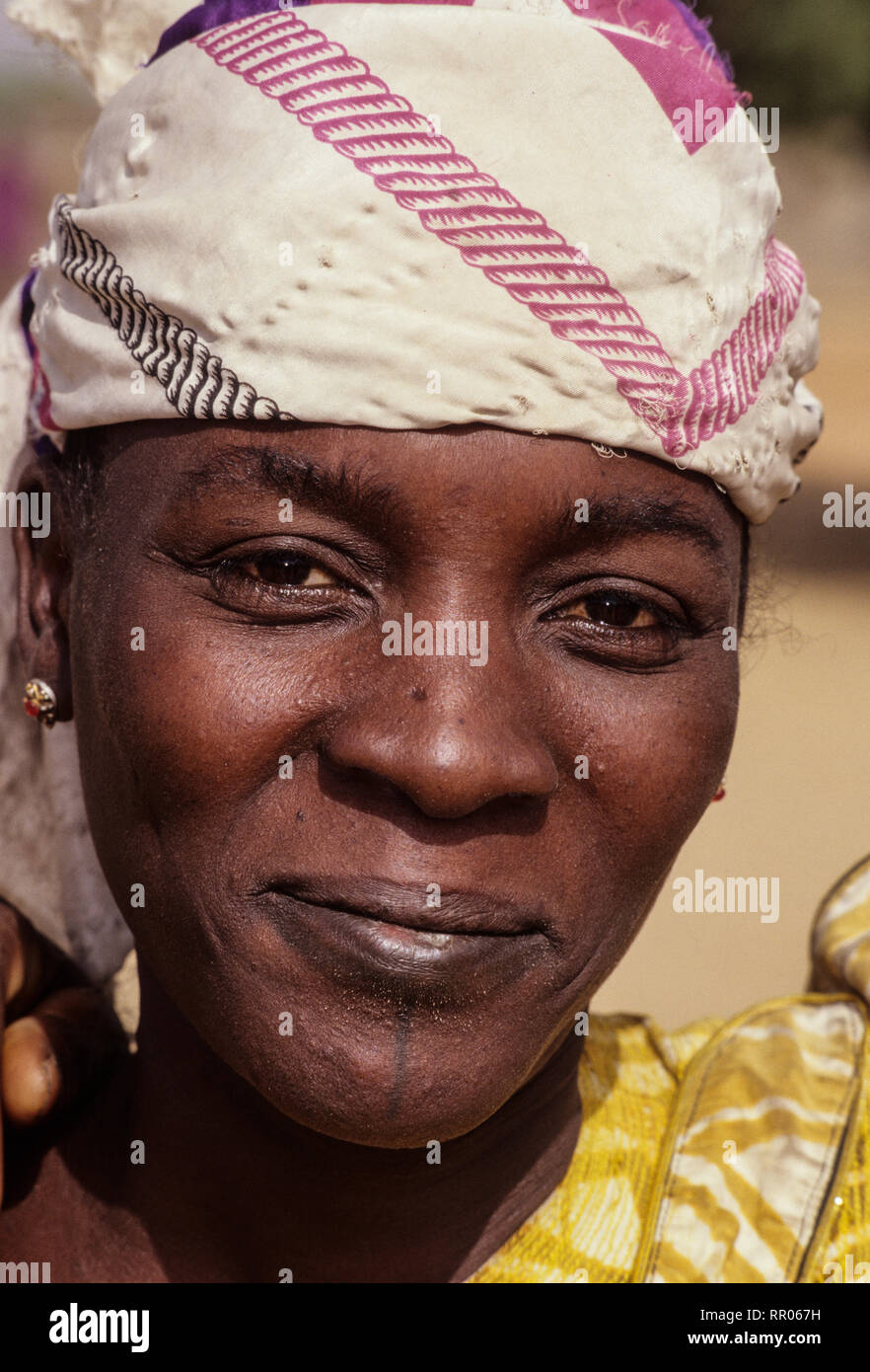 Smiling Nigerien Djerma (Zarma) Woman, Tonkassare, Niger Stock Photo ...