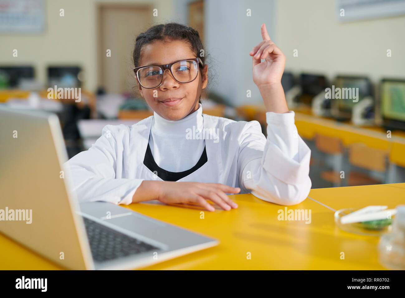 Pupil know hi-res stock photography and images - Alamy
