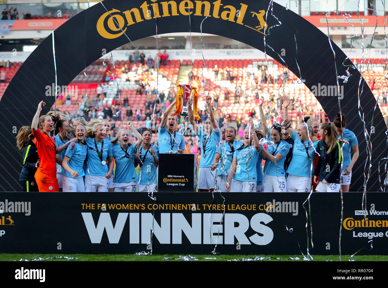 Steph houghton with the continental cup trophy hi-res stock photography ...