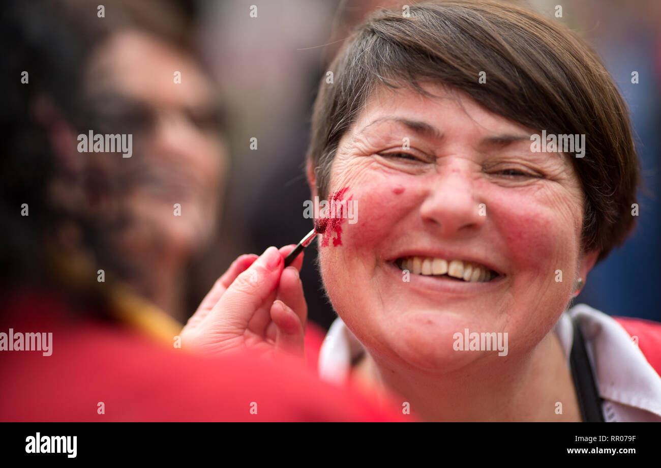 Guinness face hi-res stock photography and images - Alamy