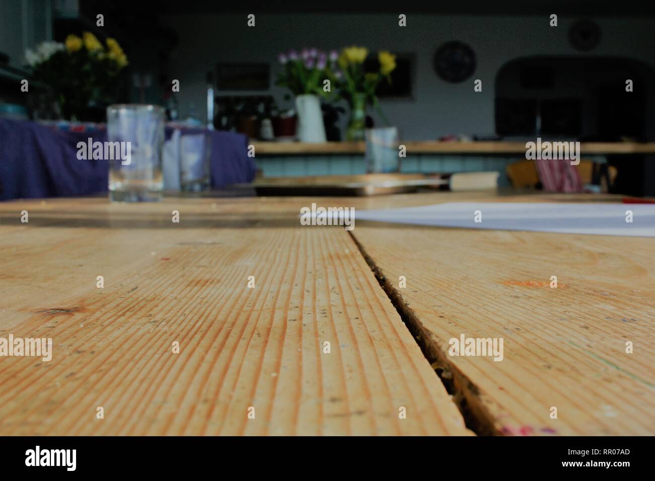 Oak kitchen table hi-res stock photography and images - Alamy