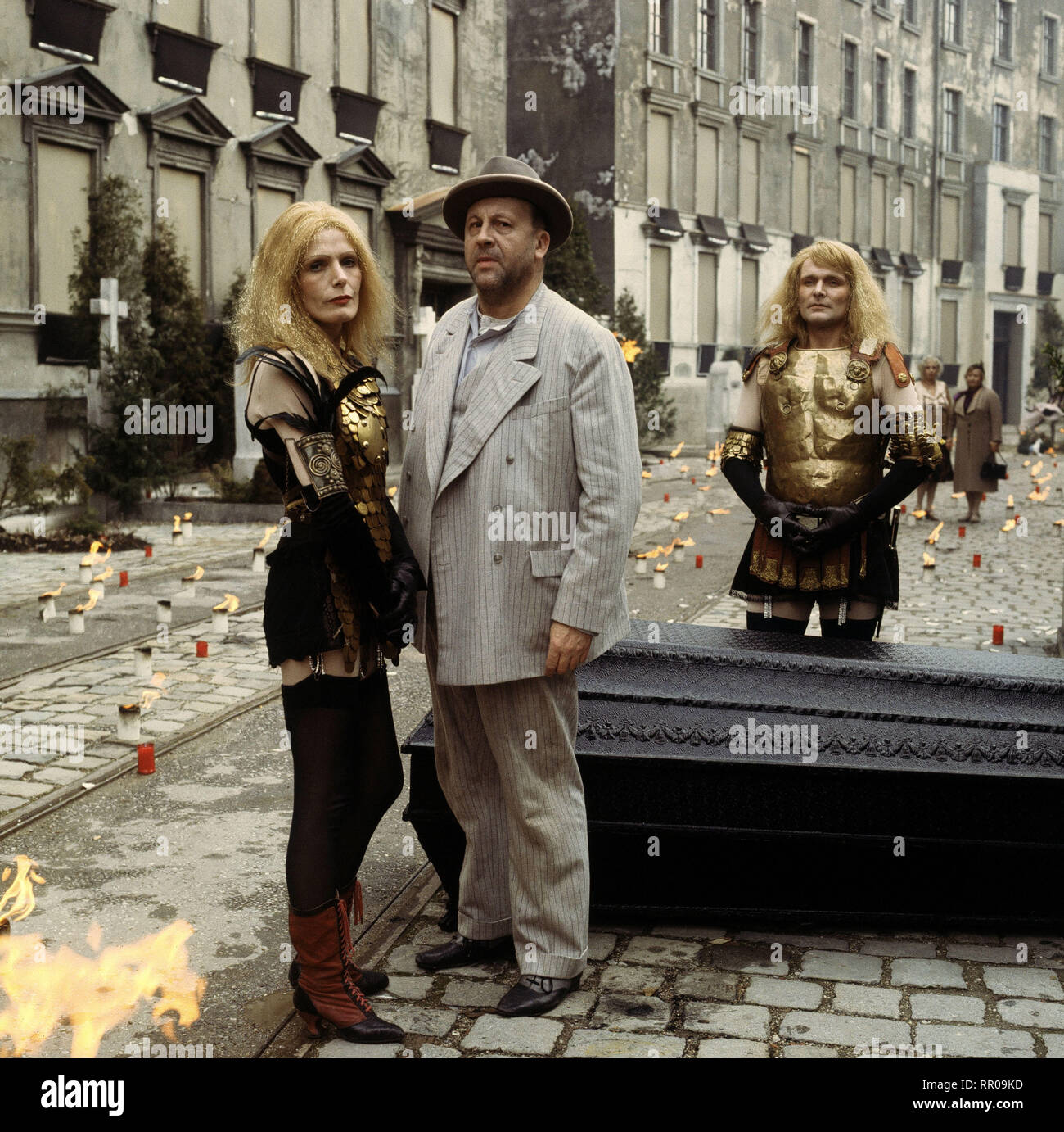 BERLIN ALEXANDERPLATZ / BERLIN ALEXANDERPLATZ (1980) mit MARGIT CARSTENSEN (Engel Sarug) GÜNTER ...