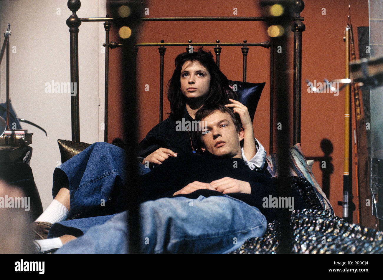 GEBOREN 1999 / D 1992 / Kai Wessel / Szene mit JULIA BRENDLER (Sarah ...