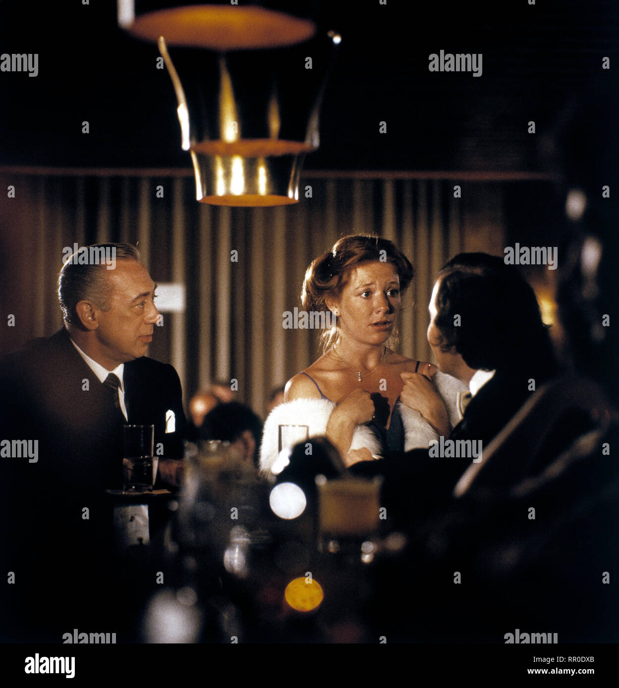 DERRICK / Das dritte Opfer / D 1979 / Alfred Vohrer / Szene mit Derrick ...