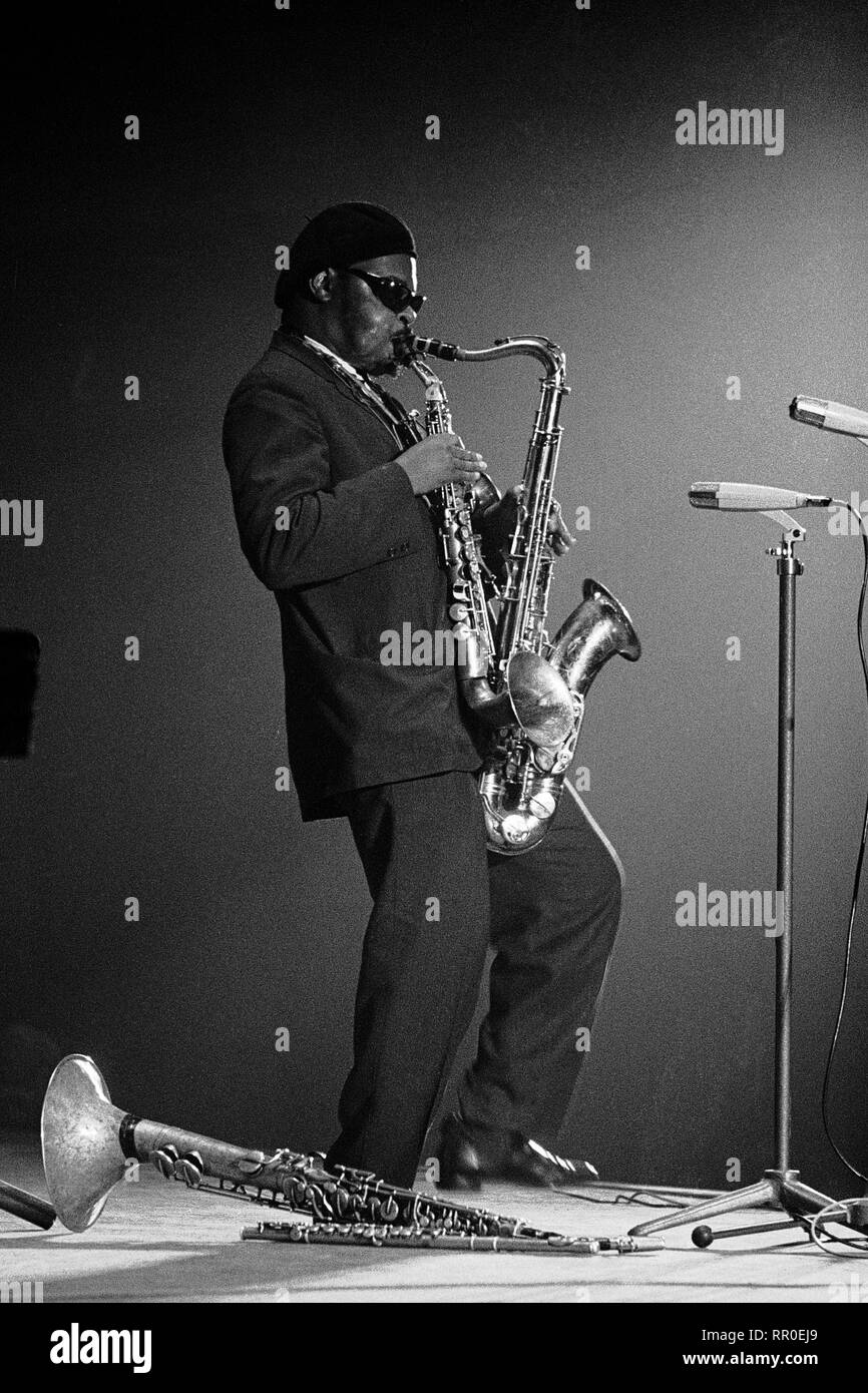 DEXTER GORDON 1963 / Überschrift: DEXTER GORDON Stock Photo - Alamy