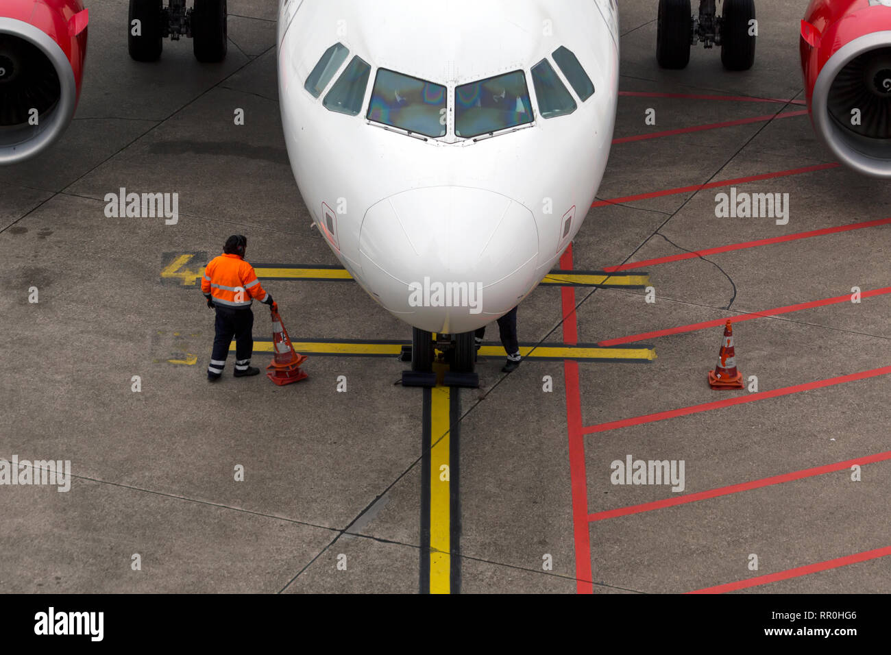 Aircraft cockpit view runway hi-res stock photography and images - Alamy