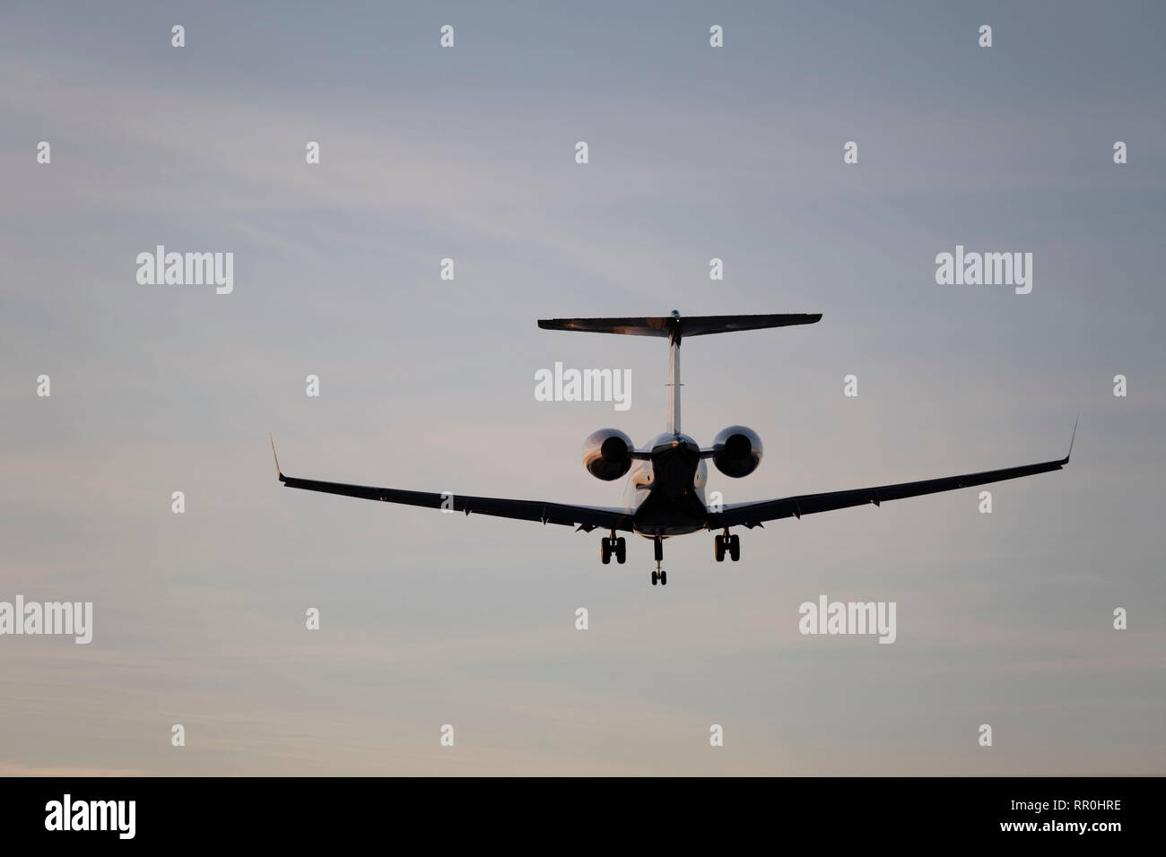 Passenger jet air travel Stock Photo - Alamy