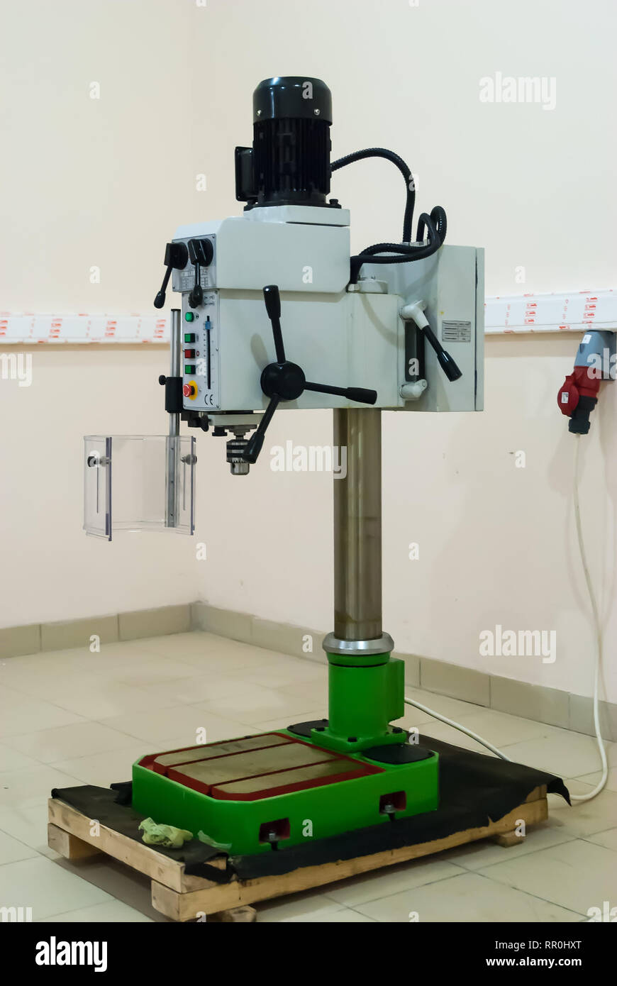 Machineshop hi-res stock photography and images - Alamy