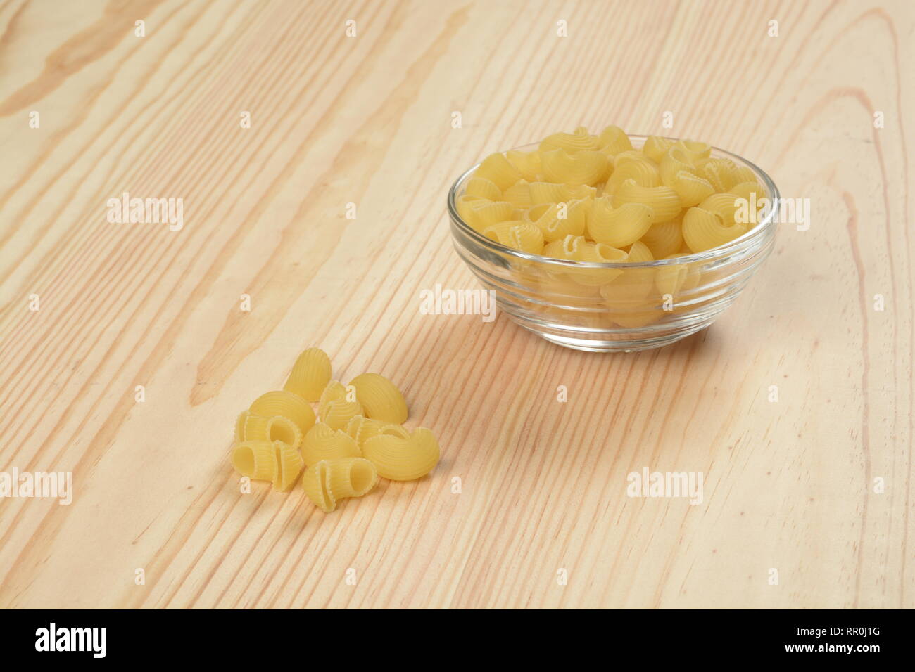 Elbows pasta hi-res stock photography and images - Alamy