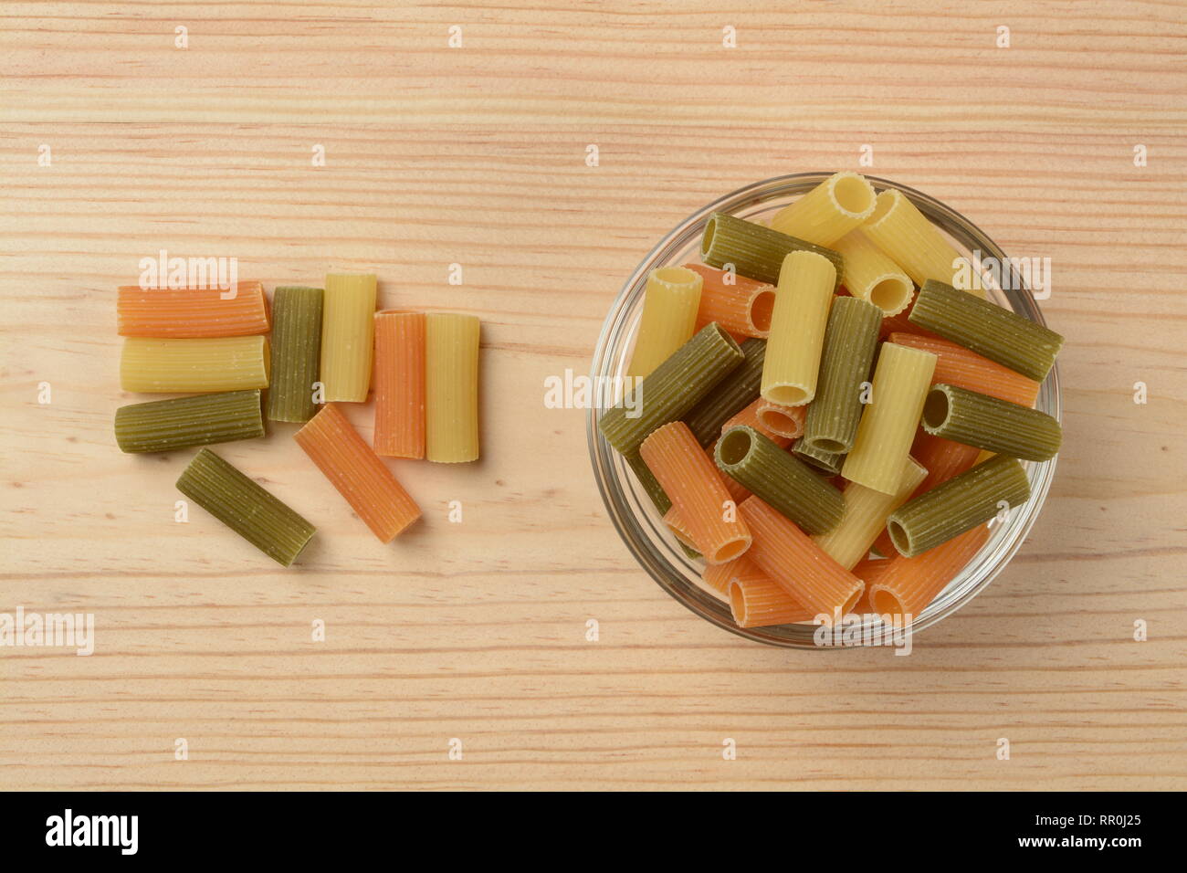 Macaroni bowl tubes hi-res stock photography and images - Alamy