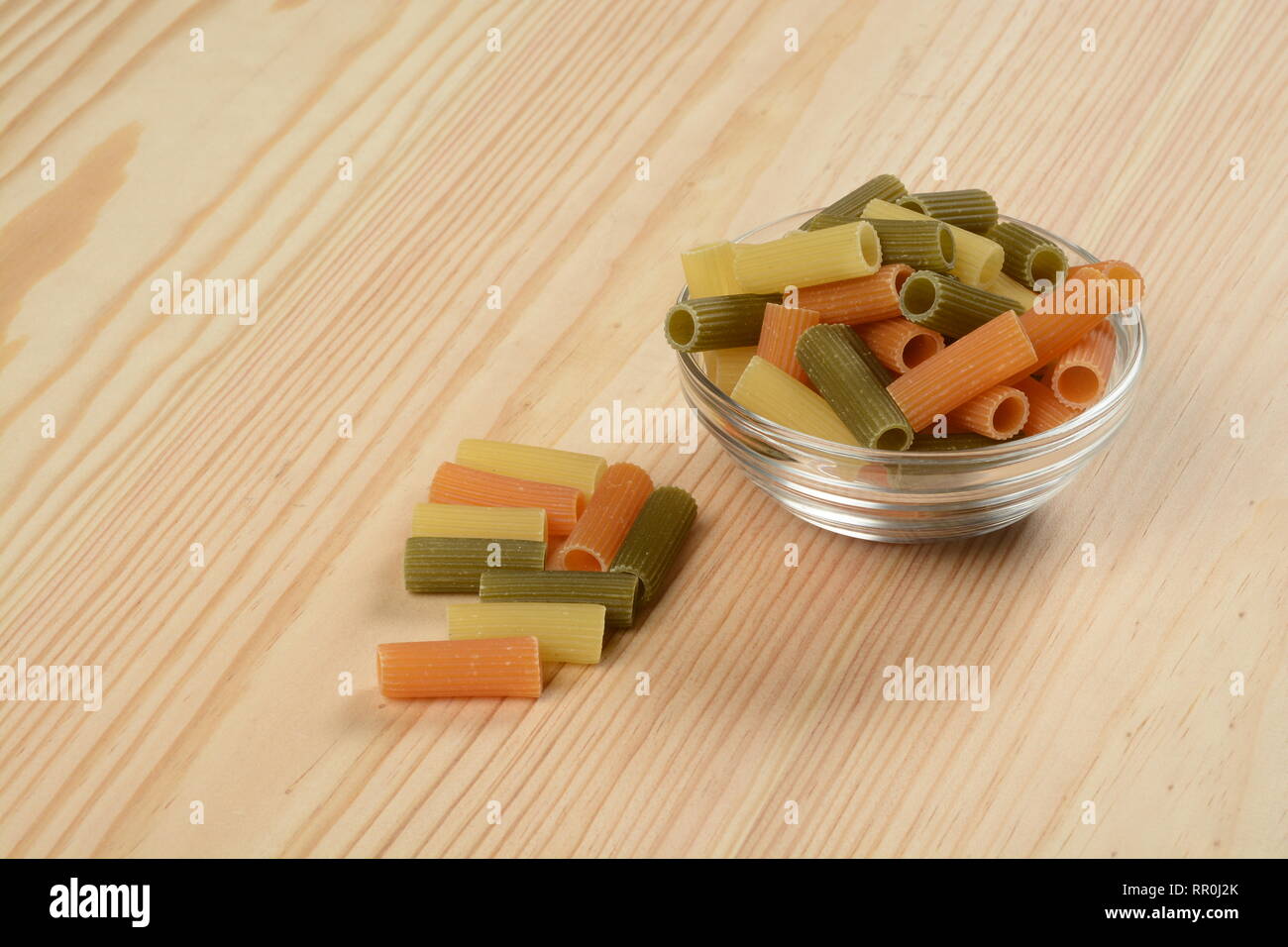 Macaroni bowl tubes hi-res stock photography and images - Alamy