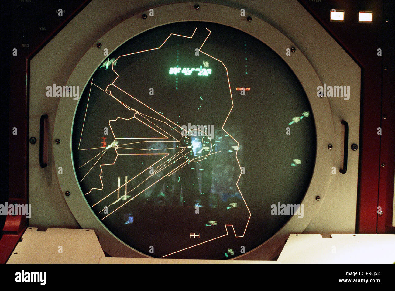 1980s air traffic control radar hi-res stock photography and images - Alamy
